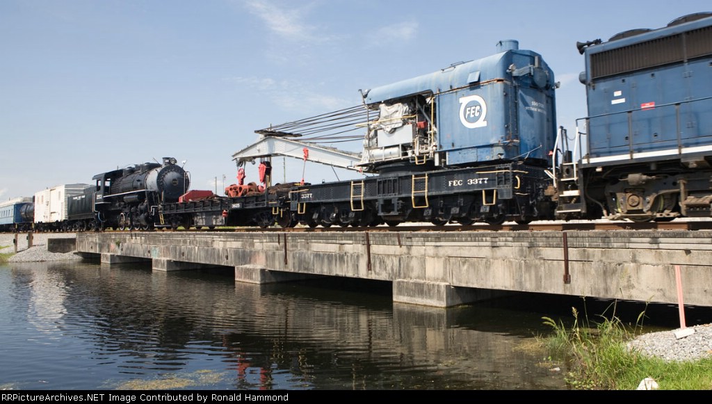 FEC 3377 150 ton Steam Wrecker